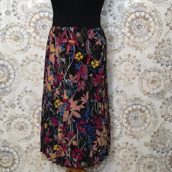 LuLaRoe | Skirts | Lularoe Jill Skirt | Poshmark